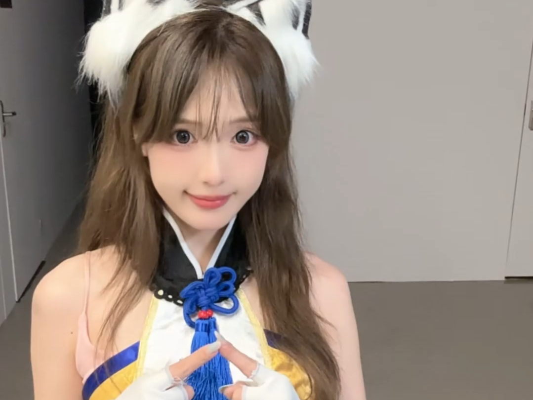 Do you like Hu Tao more, or Yue Shan? - BiliBili