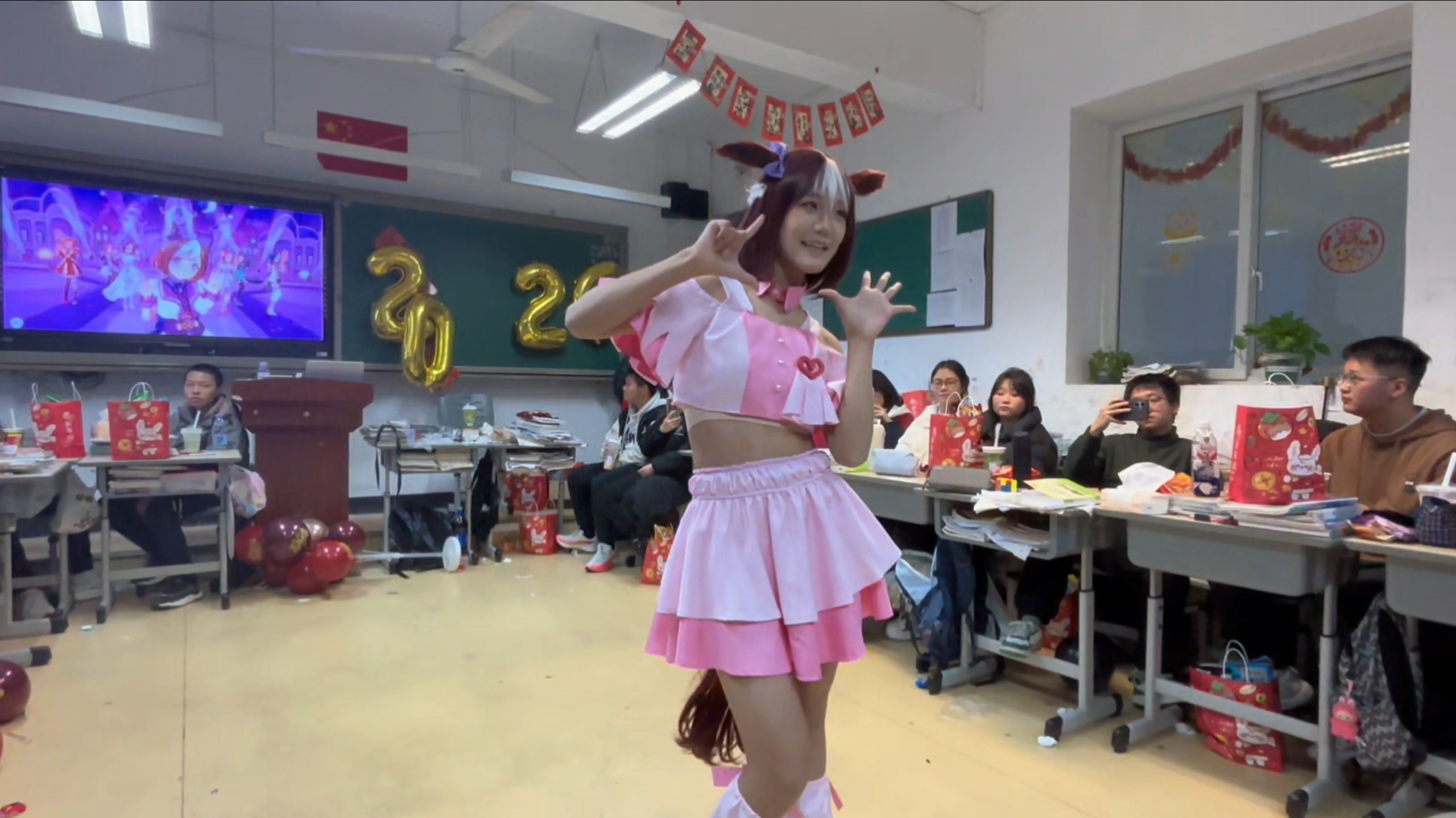 Special Week vs. Super Rare: A Full-Force Clash! - BiliBili