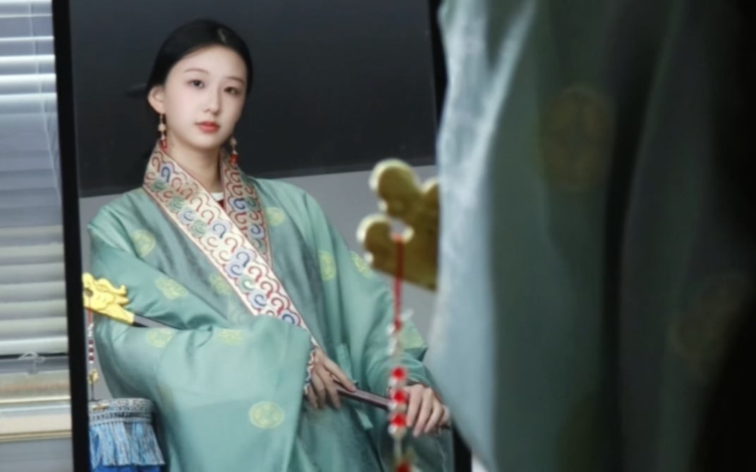 Laporan: Aku Sedang Merayakan Malam Tahun Baru Imlek - Bstation