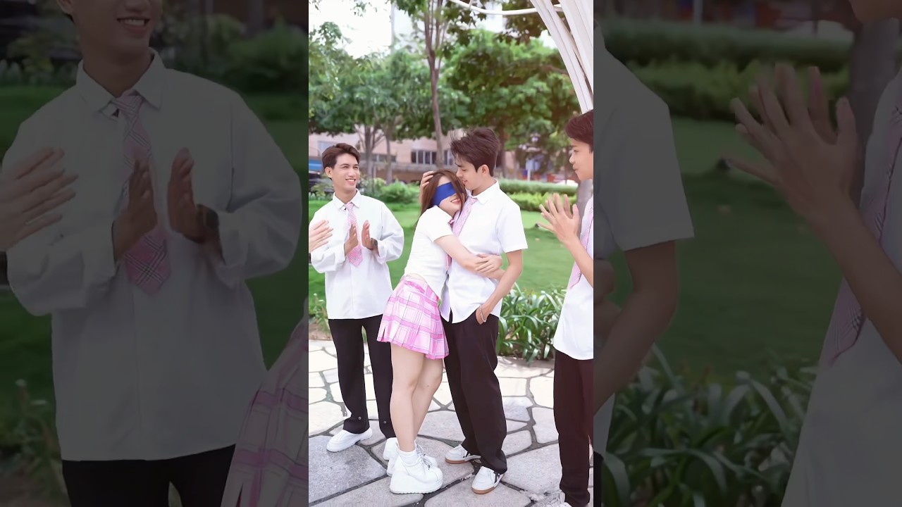 She always recognizes her boyfriend's scent 😍 #chang0000 #chany # ...