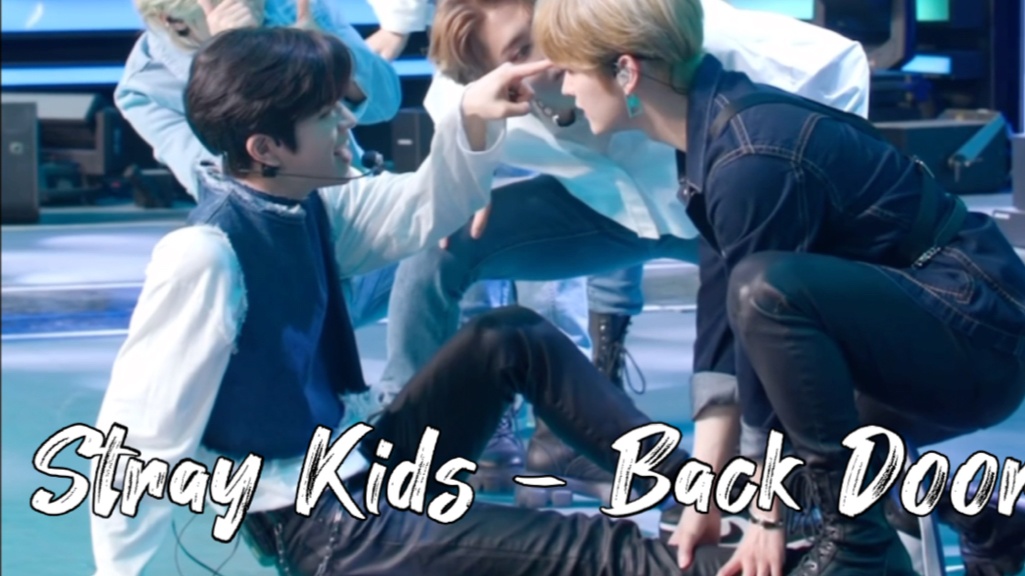 2022.11.22 Stray Kids - Back Door KCON Dance Relay also needs to open ...