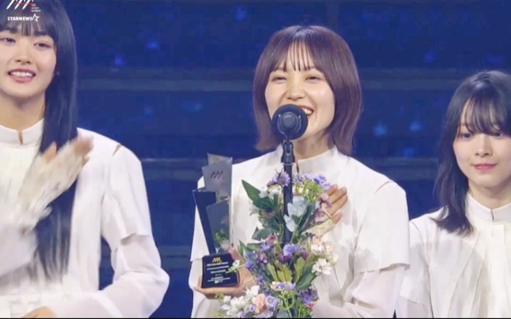 Japanese Girl Group Sakurazaka46 Wins the AAA Popularity Award! - BiliBili