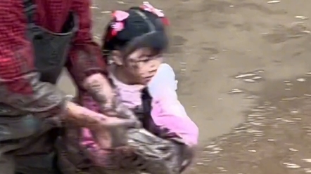 Jan 4: In Neijiang, Sichuan, parents cheer on adorable kids as they ...
