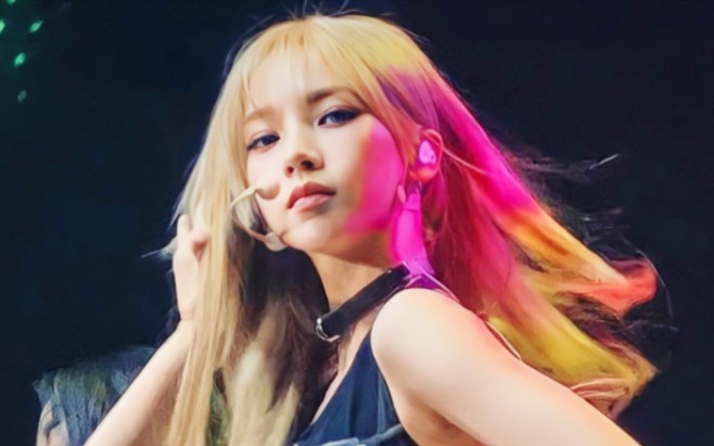 Yoo Jeong-min’s blonde hair and head-banging are absolutely insane—this ...