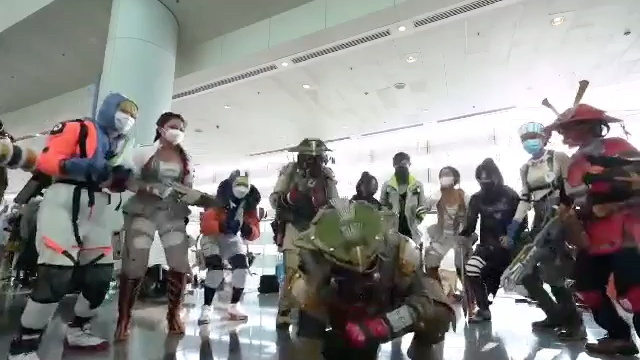 COS APEX: When Your Teammate Takes Critical Damage and Goes Down - BiliBili