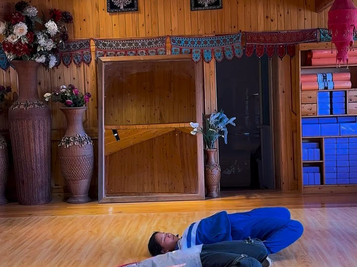 Master the Backbend and Stand Up in Just 30 Seconds! - BiliBili