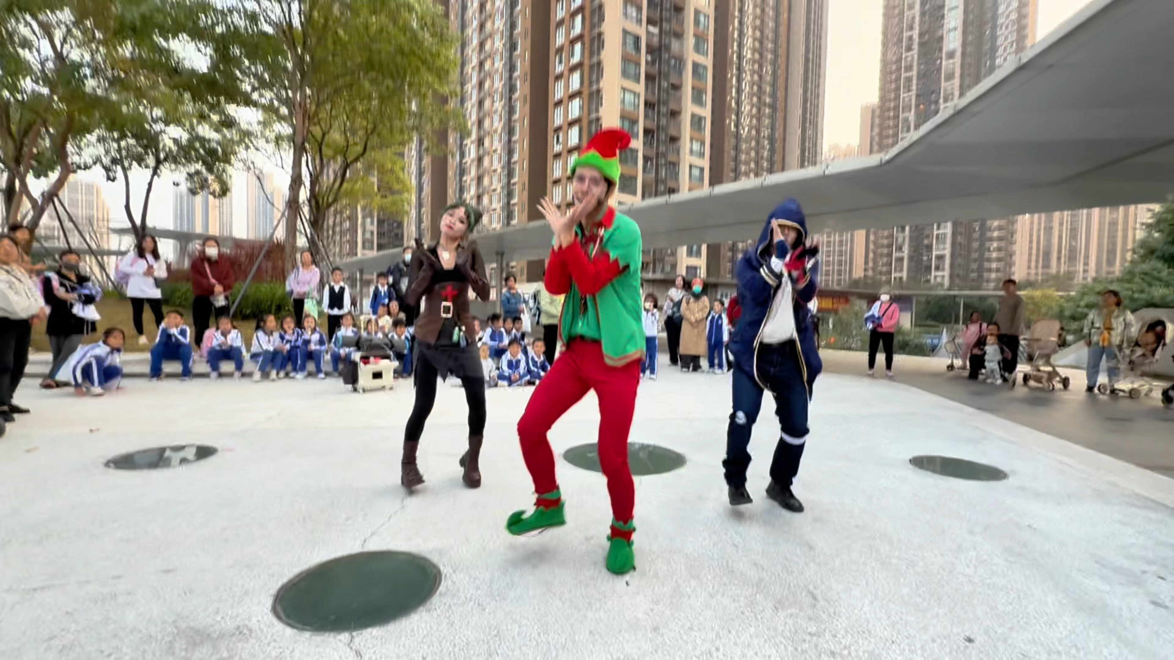 Time to hand out Christmas gifts to the kids! #Aliyao 2.0 Edition ...