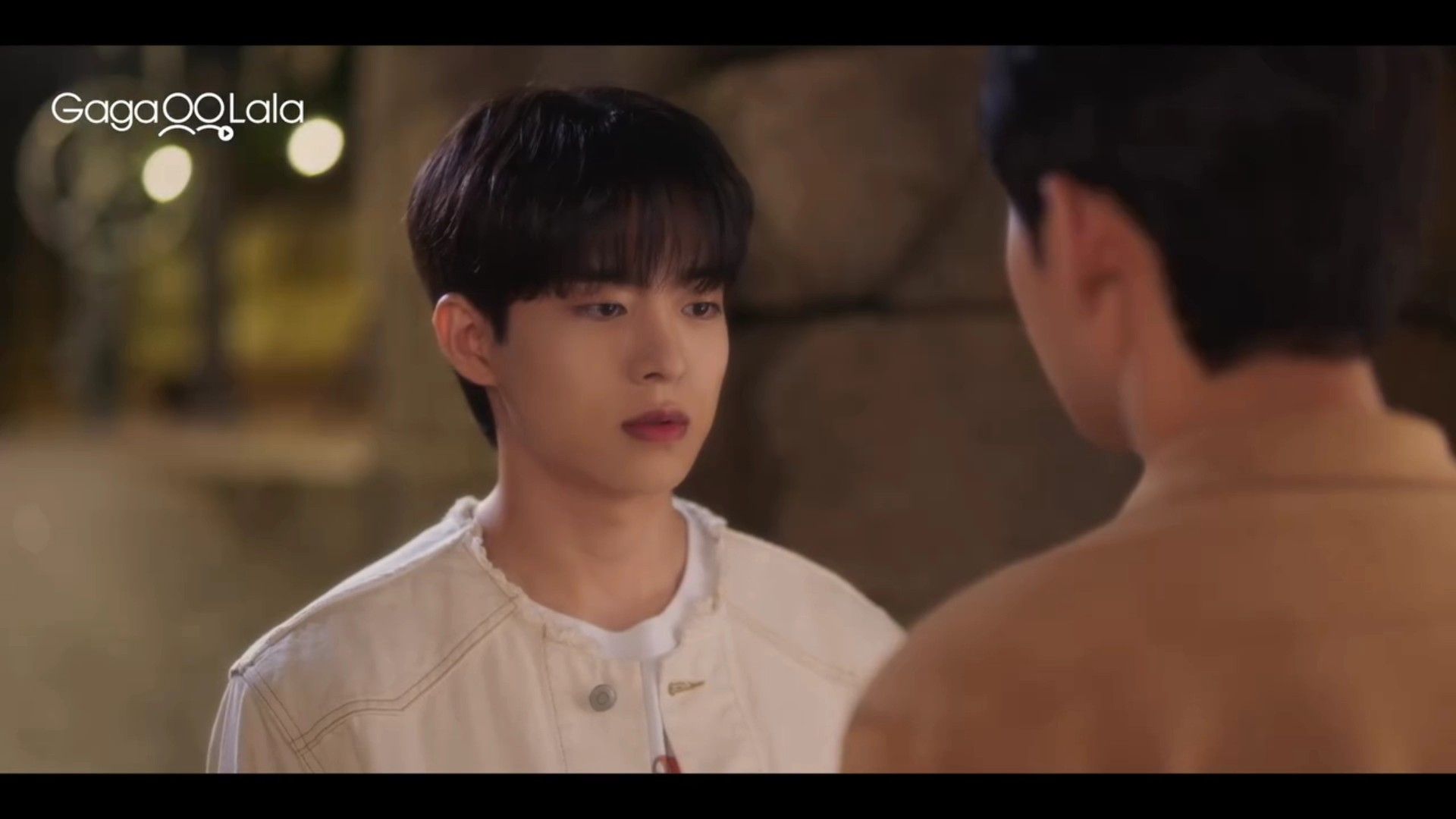 Who's here rooting for the handsome Team Leader? 👀 - BiliBili