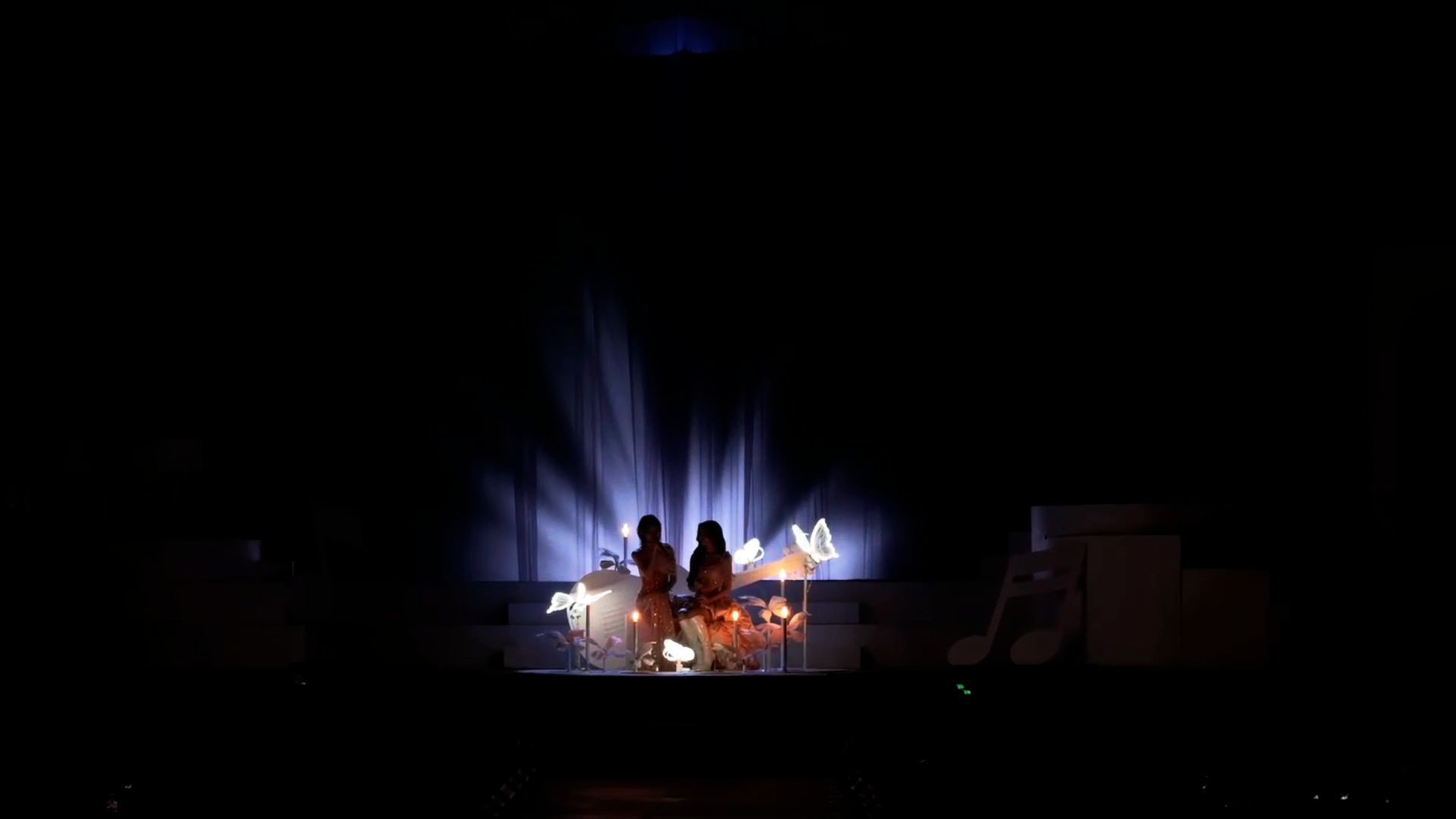 EMI BONNIE : LOVE SESSION -DAY 2 Part 1 - BiliBili