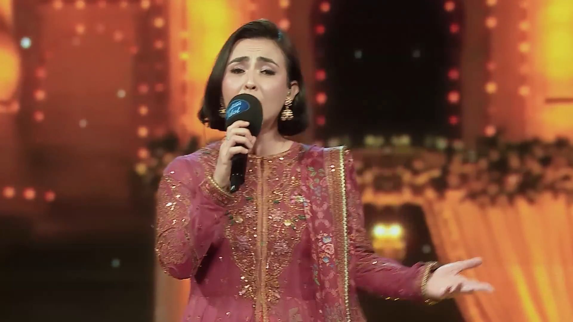 Pakistan Idol Episode 25 - Natasha Baig Performs “Yaar Daadhi” - BiliBili