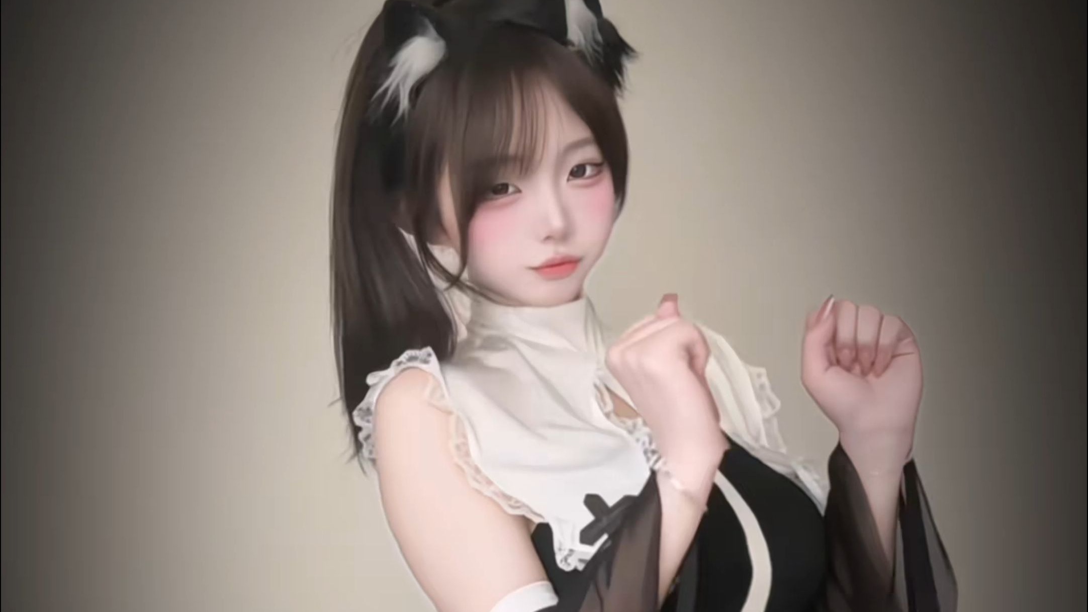 What’s the baby up to? - BiliBili