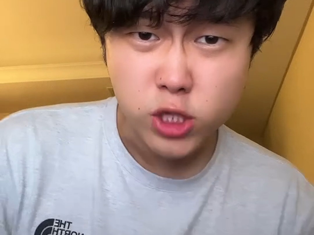 When Your Bro Has a Natural Gift for FPS Games - BiliBili