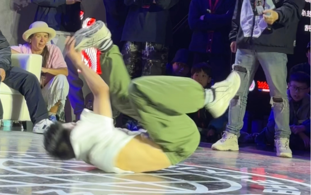 Jiangsu’s Super Street Dance Kid Blows Everyone Away with Insane Moves ...