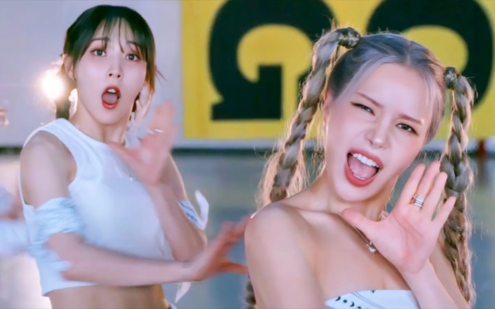 [MAMAMOO] Moonbyul & Kim Yeong-sun’s “Dangdang” Dance Version! - BiliBili