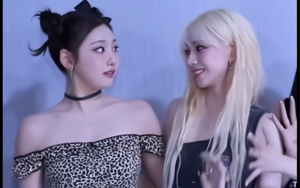 [Yu Ning] Yoo Jeong-min and Ning Ye Zhuo, the first Siamese twins of ...