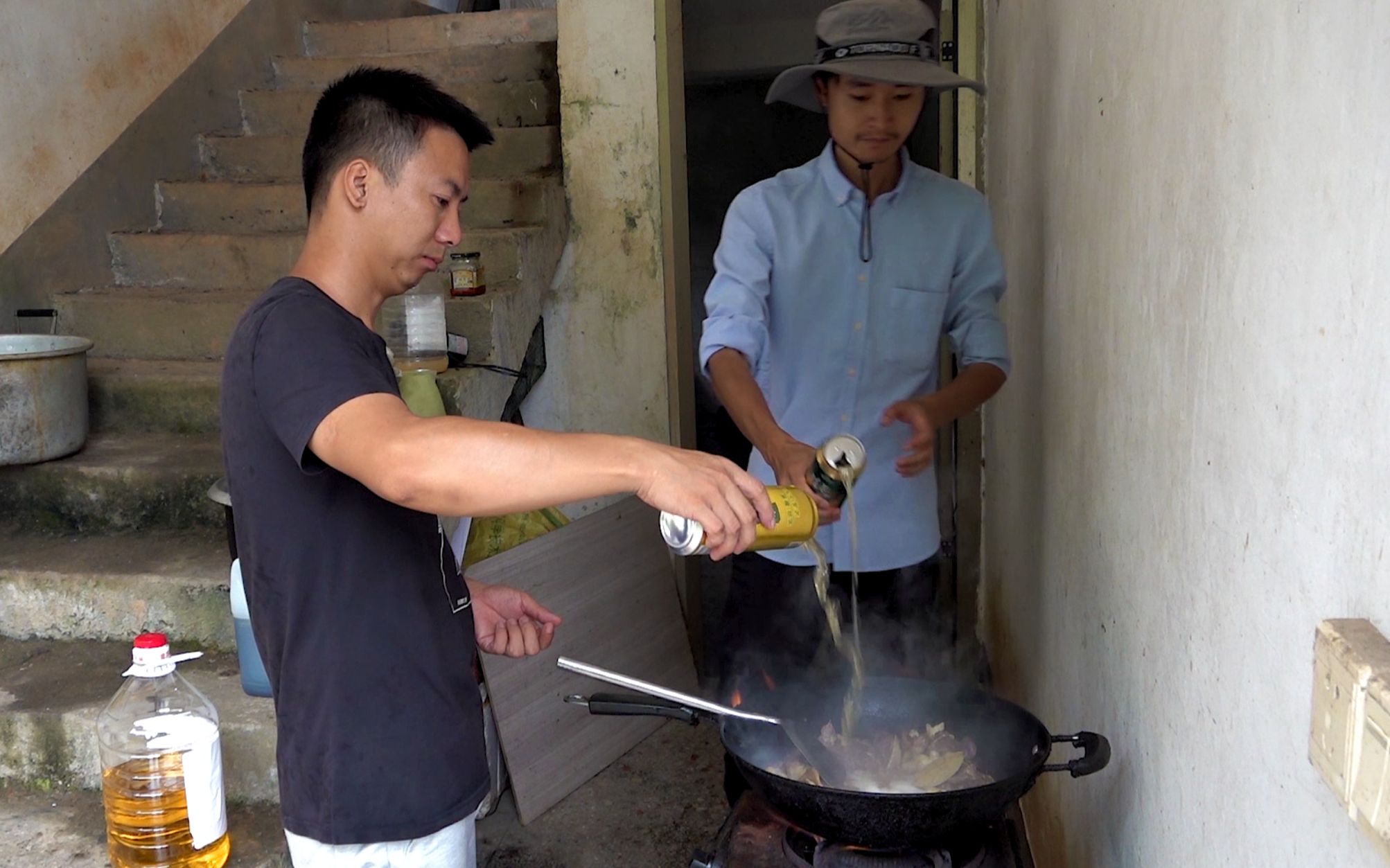 Hua Nong Brothers: The ducks keep getting skinnier and skinnier—might ...