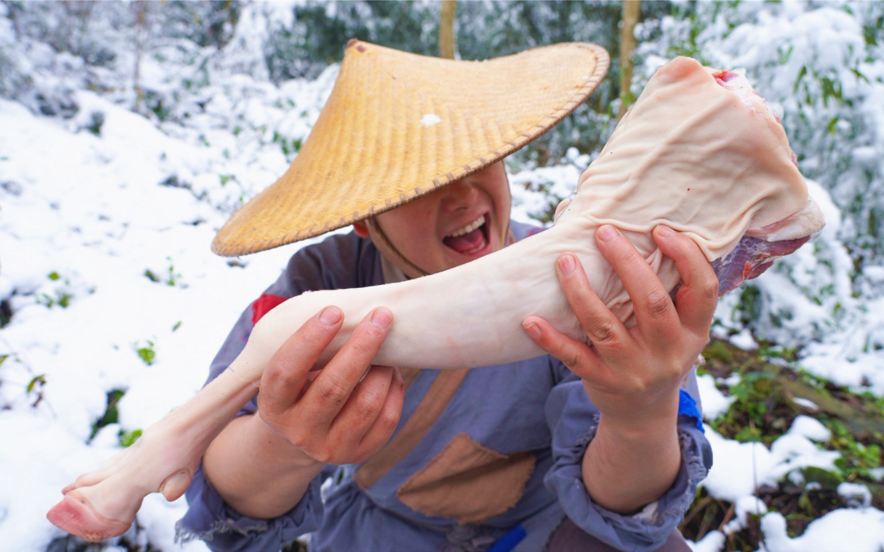 A lamb leg and a fish—cooking lamb soup on the snowy mountain makes for ...