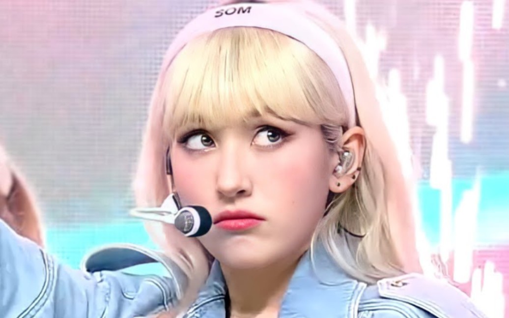 Cuối năm có thể gặp Barbie không? SOMI Jeon So Mi “XOXO” đổi trang phục ...