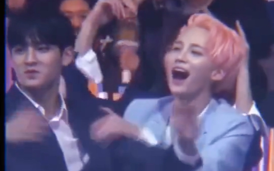 อินจองฮัน ทำไมคุณถึงตื่นเต้นขนาดนั้น?! || #seventeen - BiliBili