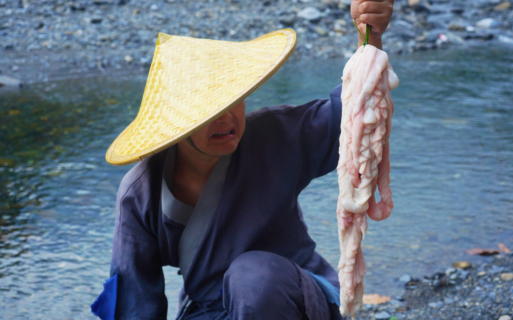 This is how you really enjoy fatty intestines: 2 jin of them simmered ...