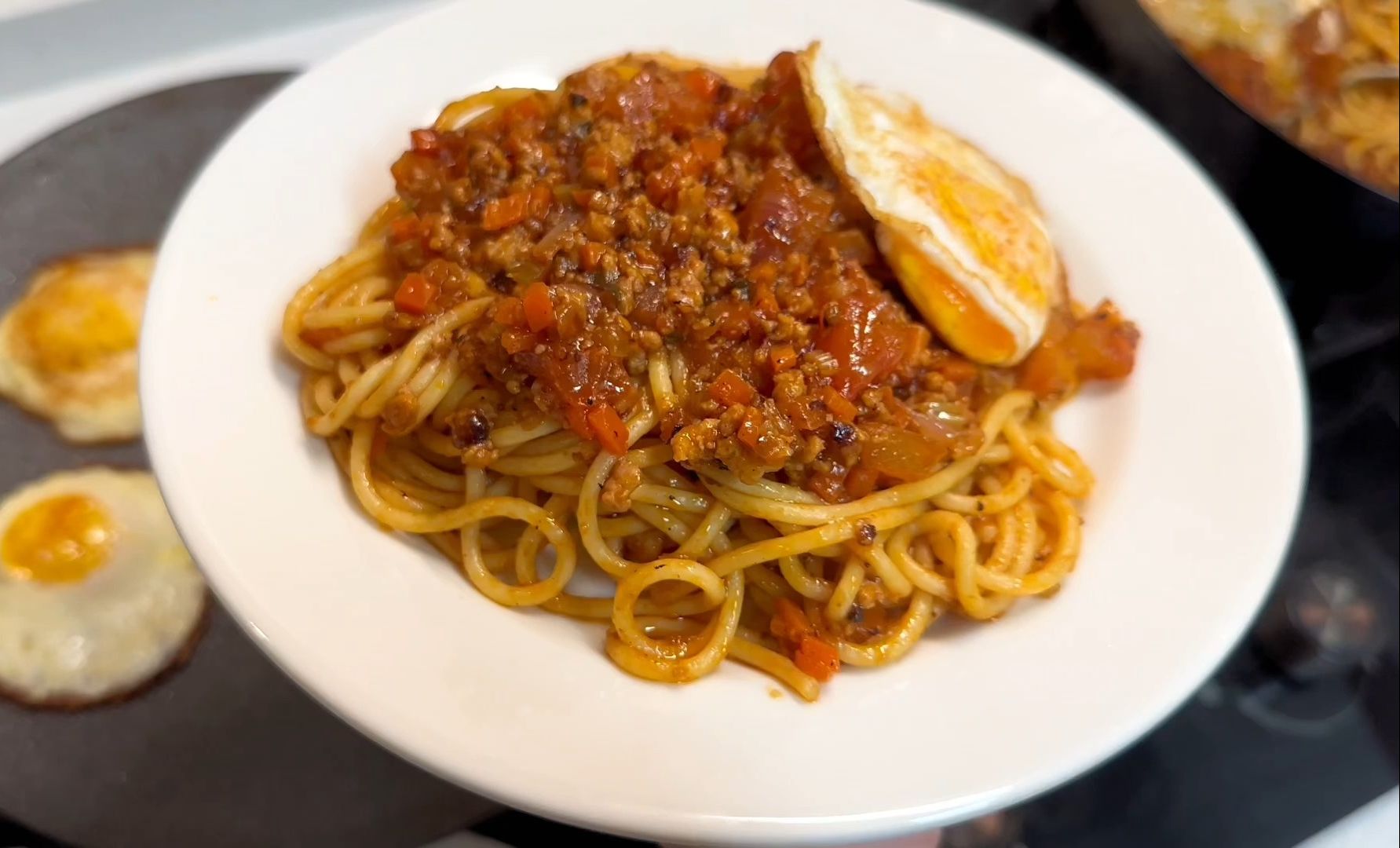 [Tomato Pasta] A bowl for myself first thing in the morning—so ...