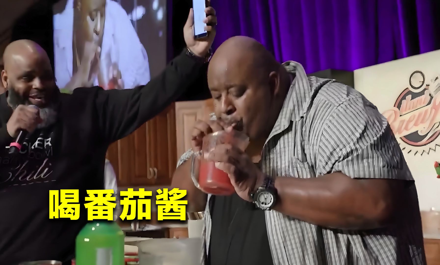 Big Bro Drinks 1 Liter of Ketchup in Just 1:18.9 Seconds—World Record ...