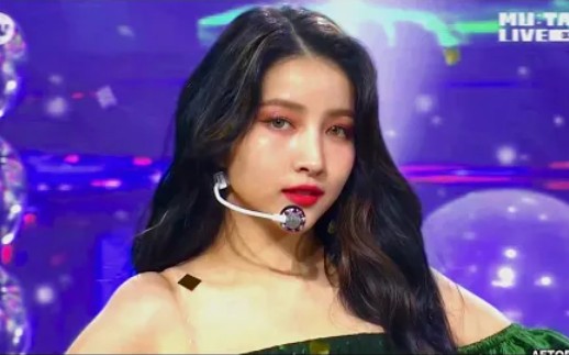 Such a beautiful song—and no year-end stage?! GFRIEND “MAGO” One-Click ...