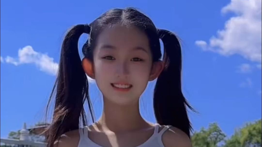 Si Cewek Imut Ekor Kuda Ganda ~ Nicole - Bstation