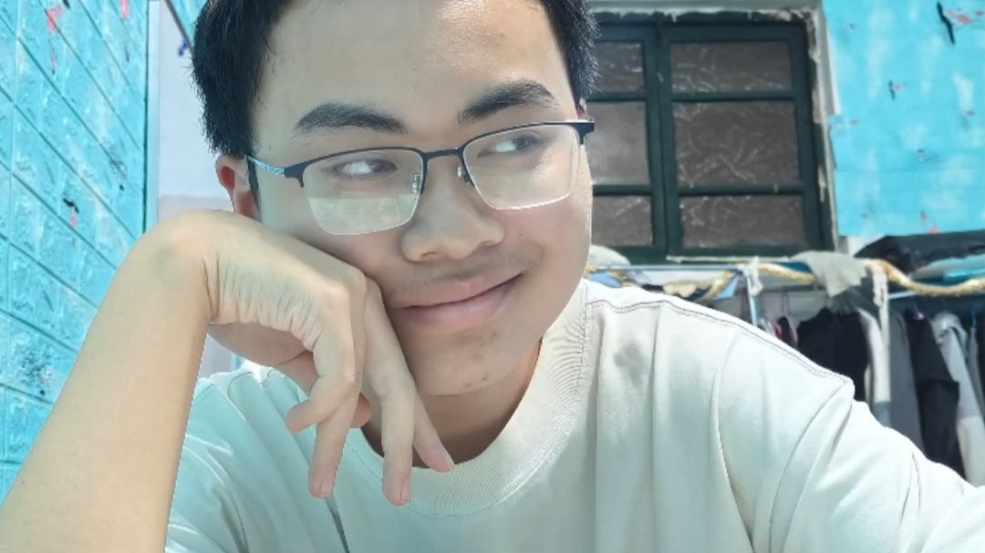 Smart Homo Sapiens TV: Vocational School Brainiac Stumbles Over English ...