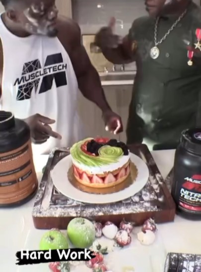 Oliba Fruit Cake - BiliBili