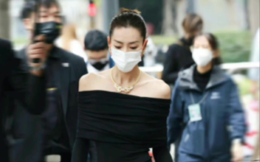 Holy crap… This is a max-level pro absolutely slaughtering the newbie ...