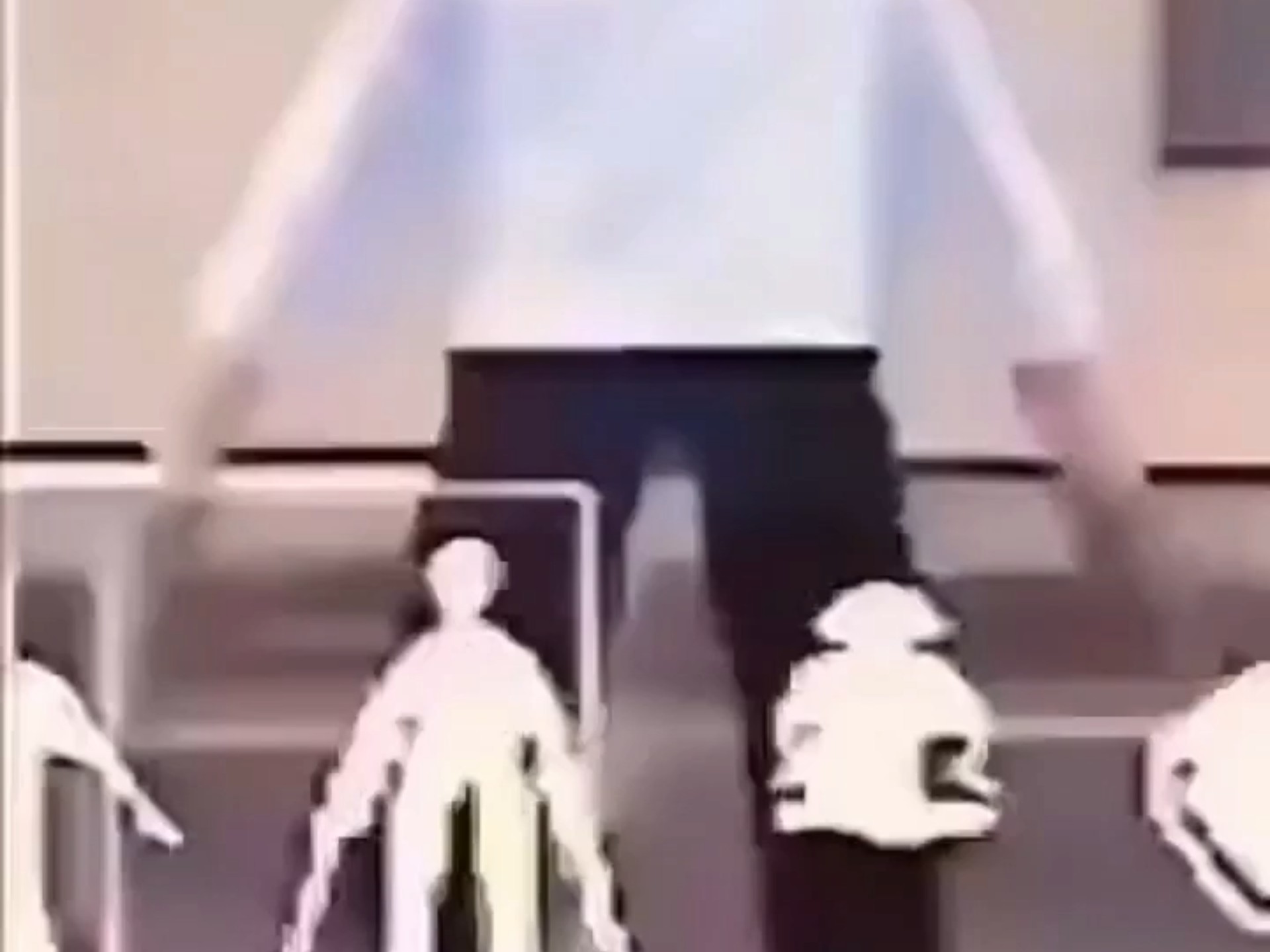 [⚠️Mildly Scary ⚠️] The Fake Human Is Dancing - BiliBili