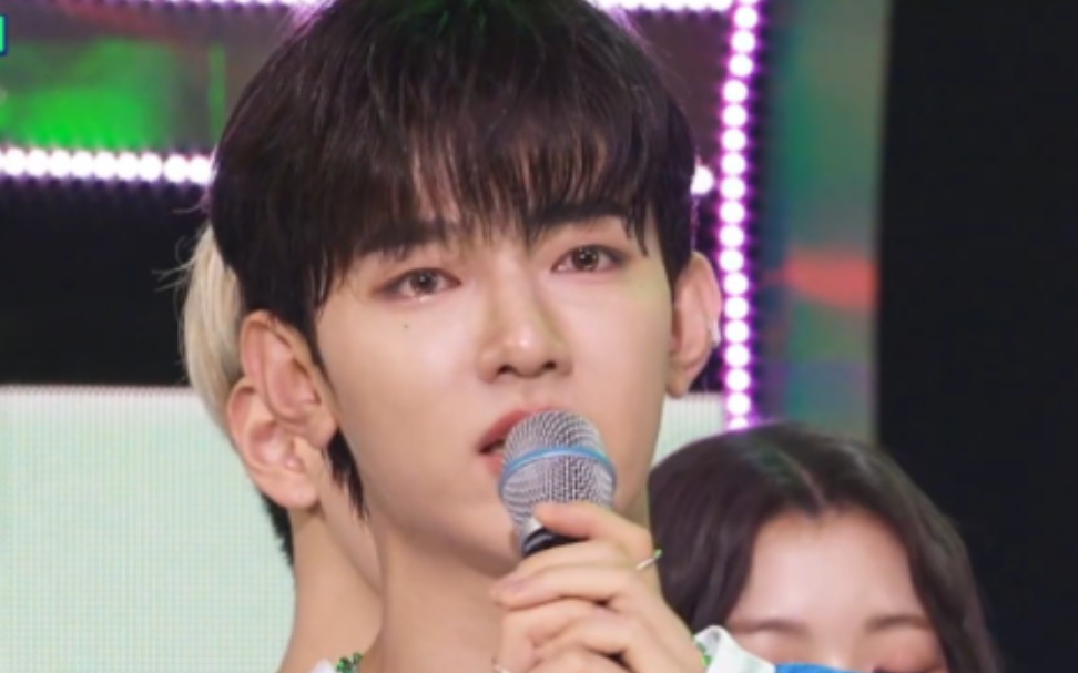 Zhang Hao Breaks Down in Tears + Heartfelt Chinese Message! ZB1’s Debut ...