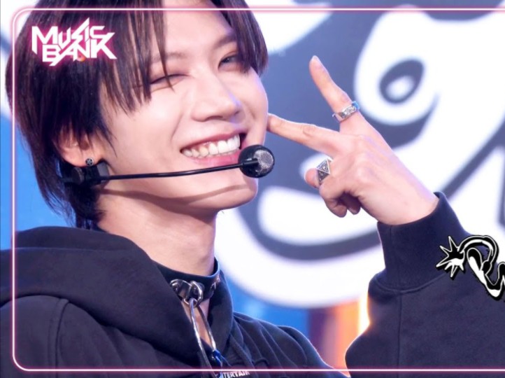 WayV’s “FREQUENCY” 241129 Music Bank Comeback Stage Debut! - BiliBili