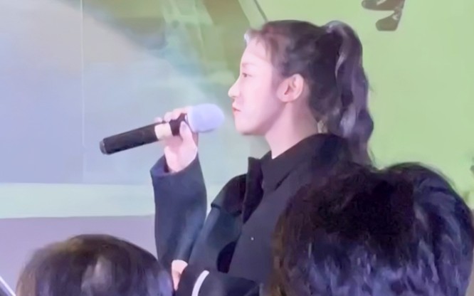 Song Yiqi’s First Wedding Performance: Full Version of Adele’s “Make ...