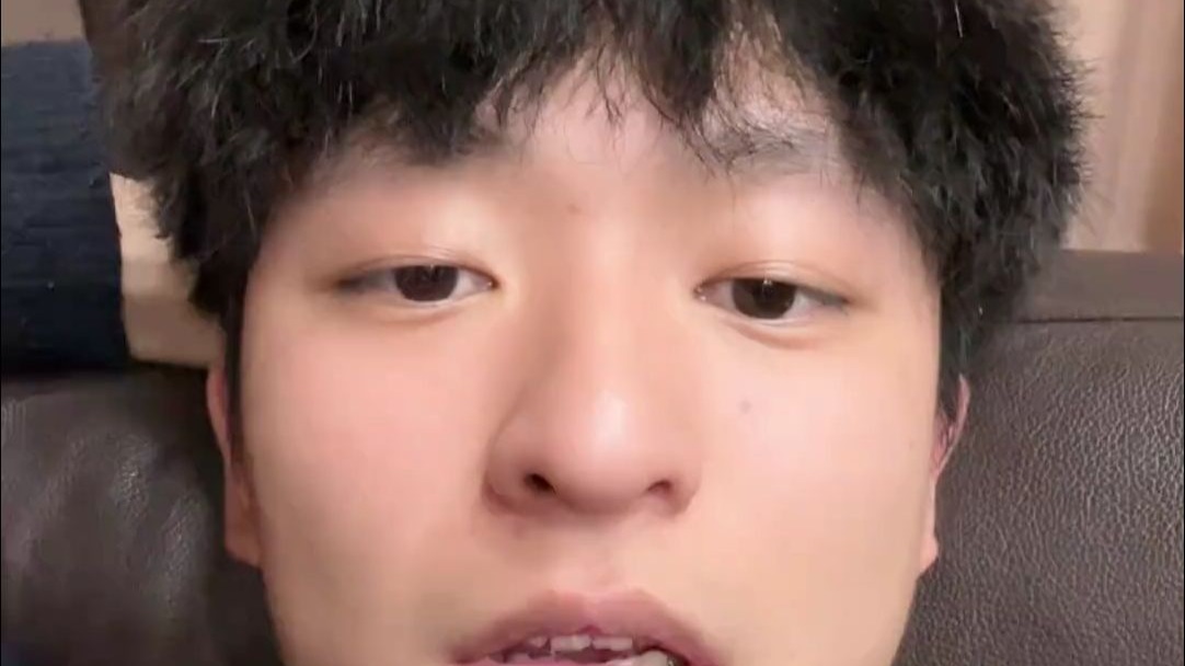 Battle crickets in the digital arena and become a cyberpunk rich kid ...