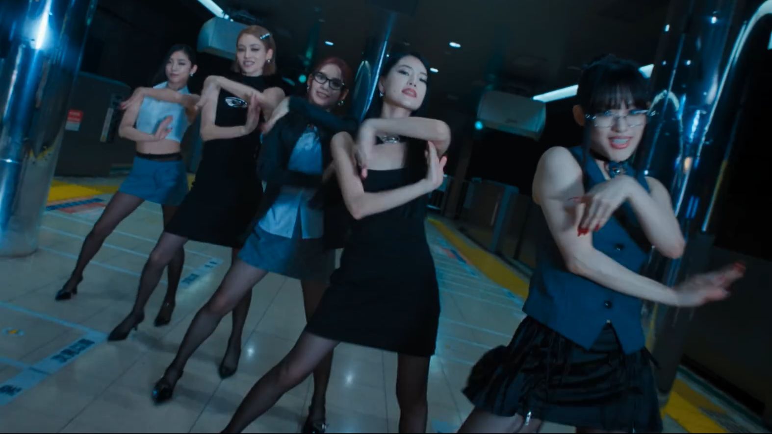 f5ve Underground MV - BiliBili