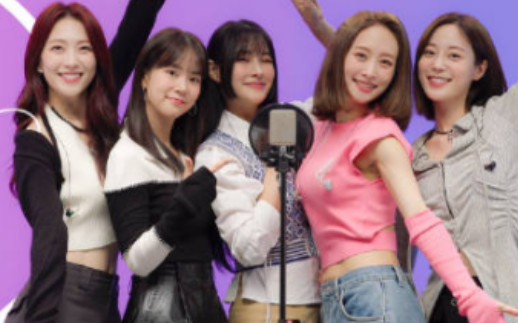 Live video of KARA, the second-generation girl group, performing a ...