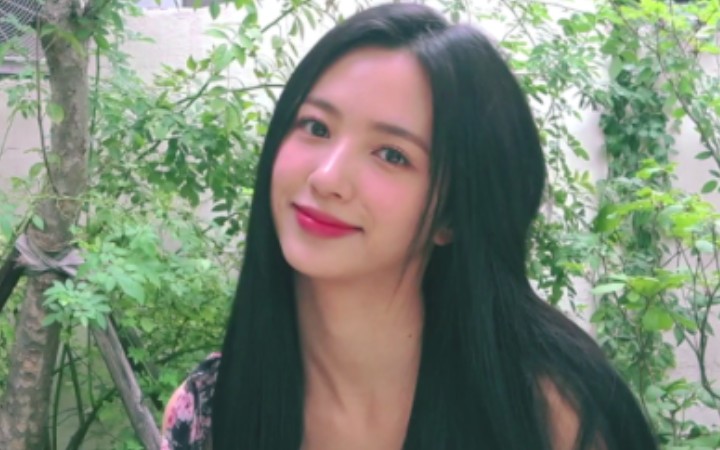 [Heo Ji-won] Birthday Cover of NewJeans’ “Ditto”! - BiliBili